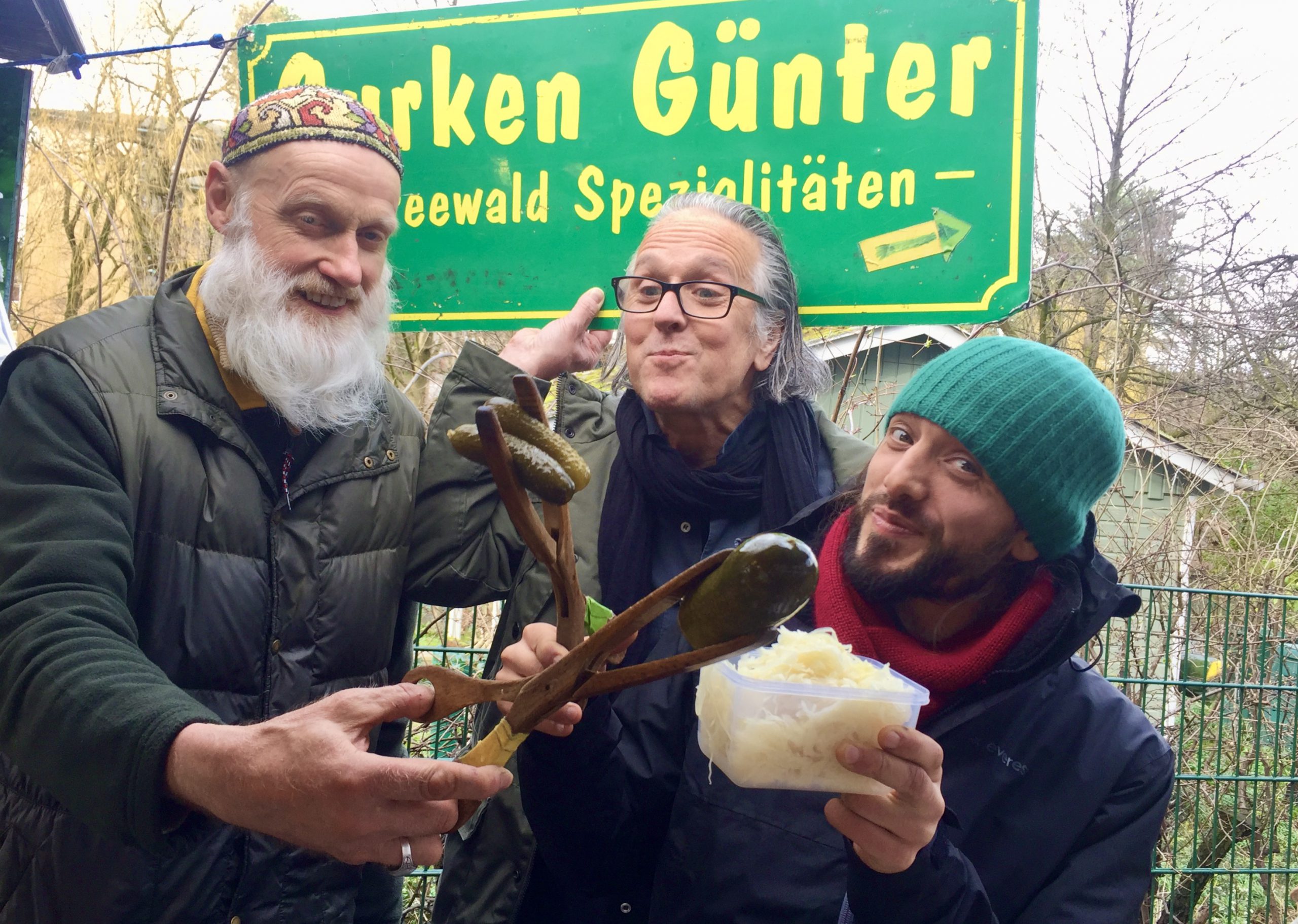 Gurken Günter – die Herren Knackig, Frisch & Munter. - lebalcony Gurken Günter – die Herren Knackig, Frisch & Munter. - lebalcony